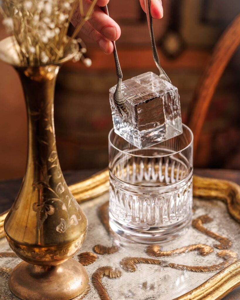IceBlox Premium Craft Ice | Large Slow-Melting Cocktail Ice